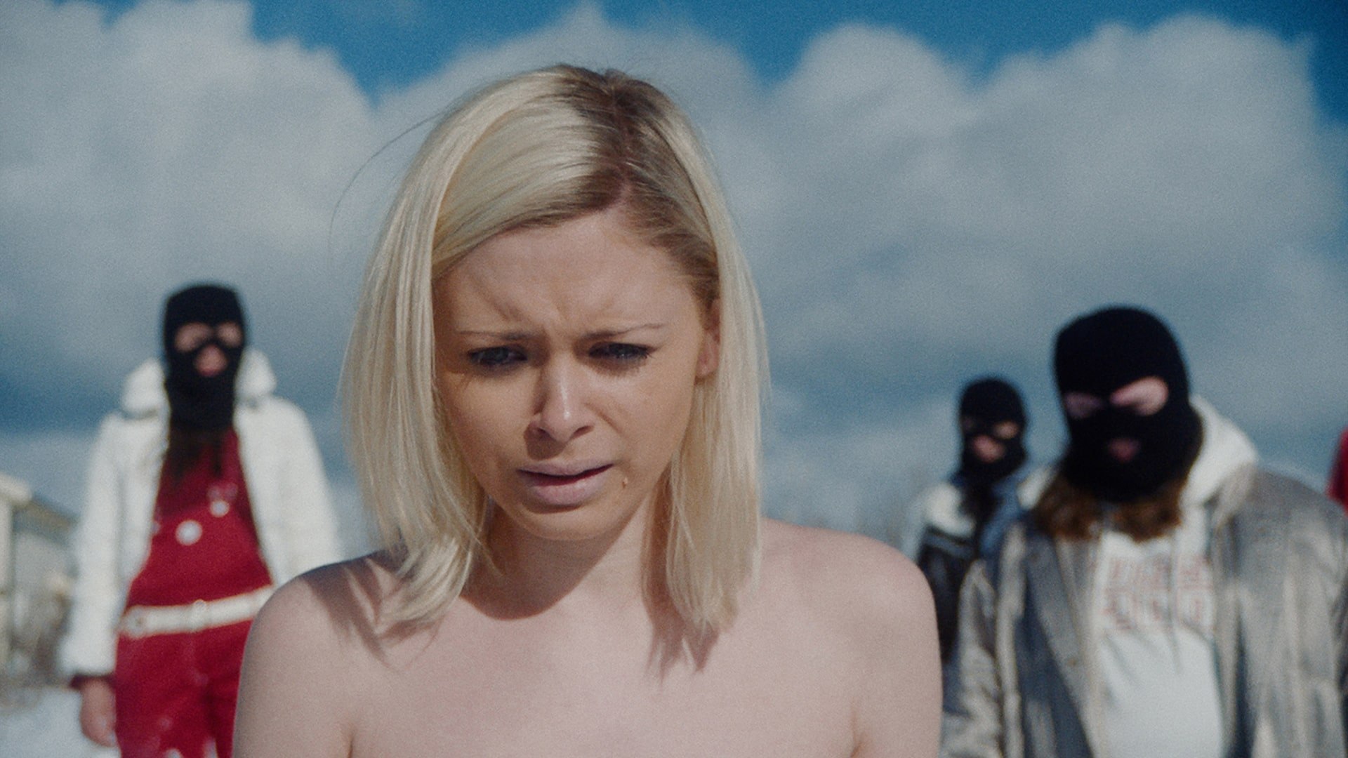 Ρέκβιεμ για τη Σελίνα στο Cinobo - Δες την σειρά online