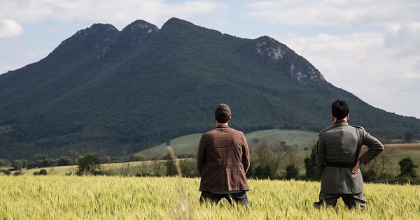 Κοίτα Ποιος Γύρισε στο Cinobo - Δες την ταινία online
